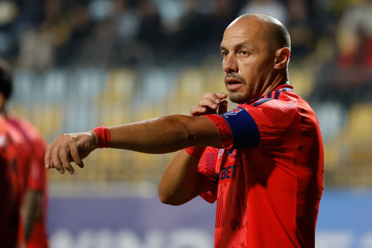 Marcelo Díaz, clave para U de Chile en su debut vs Botafogo